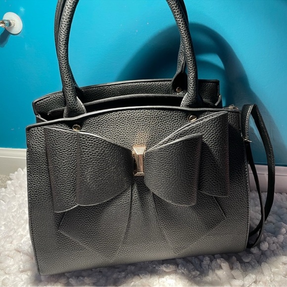 Bags | Bow Handbag | Poshmark